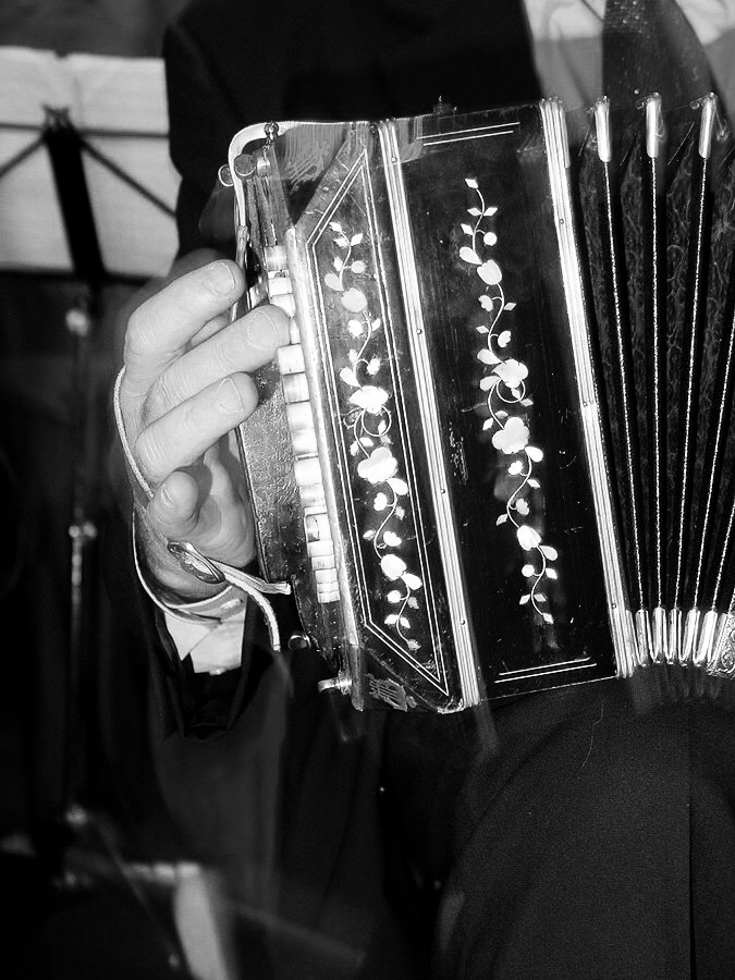 Le bandonéon : L'âme du tango - Bustelo Tango - Cours de Tango argentin ...